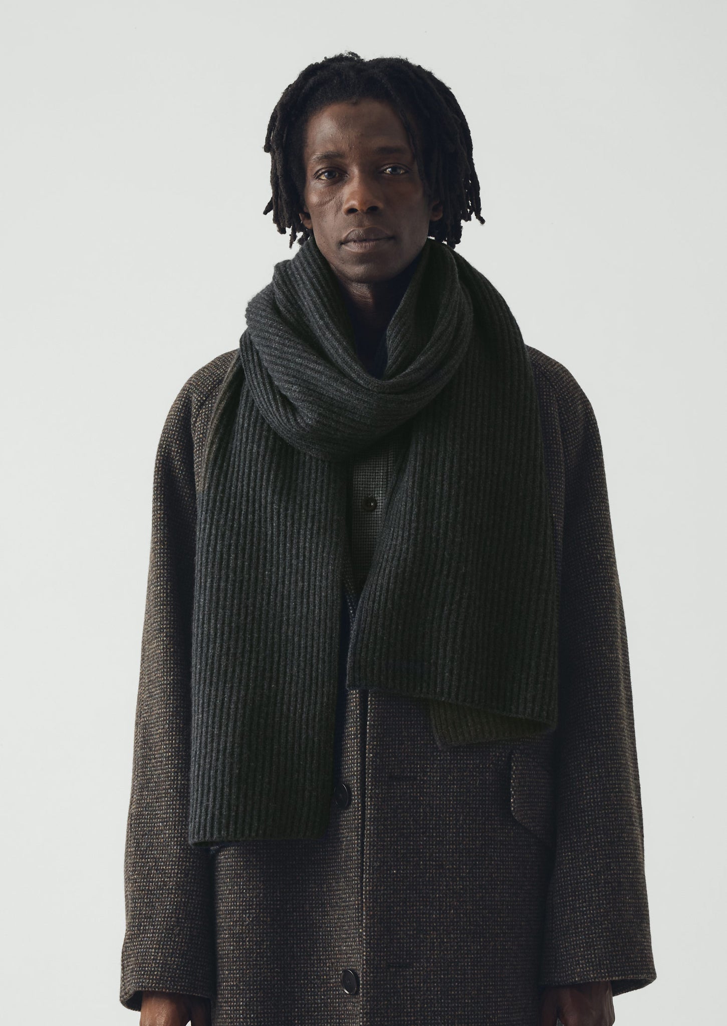 Wool Cashmere Fisherman Rib Scarf | Charcoal | TOAST