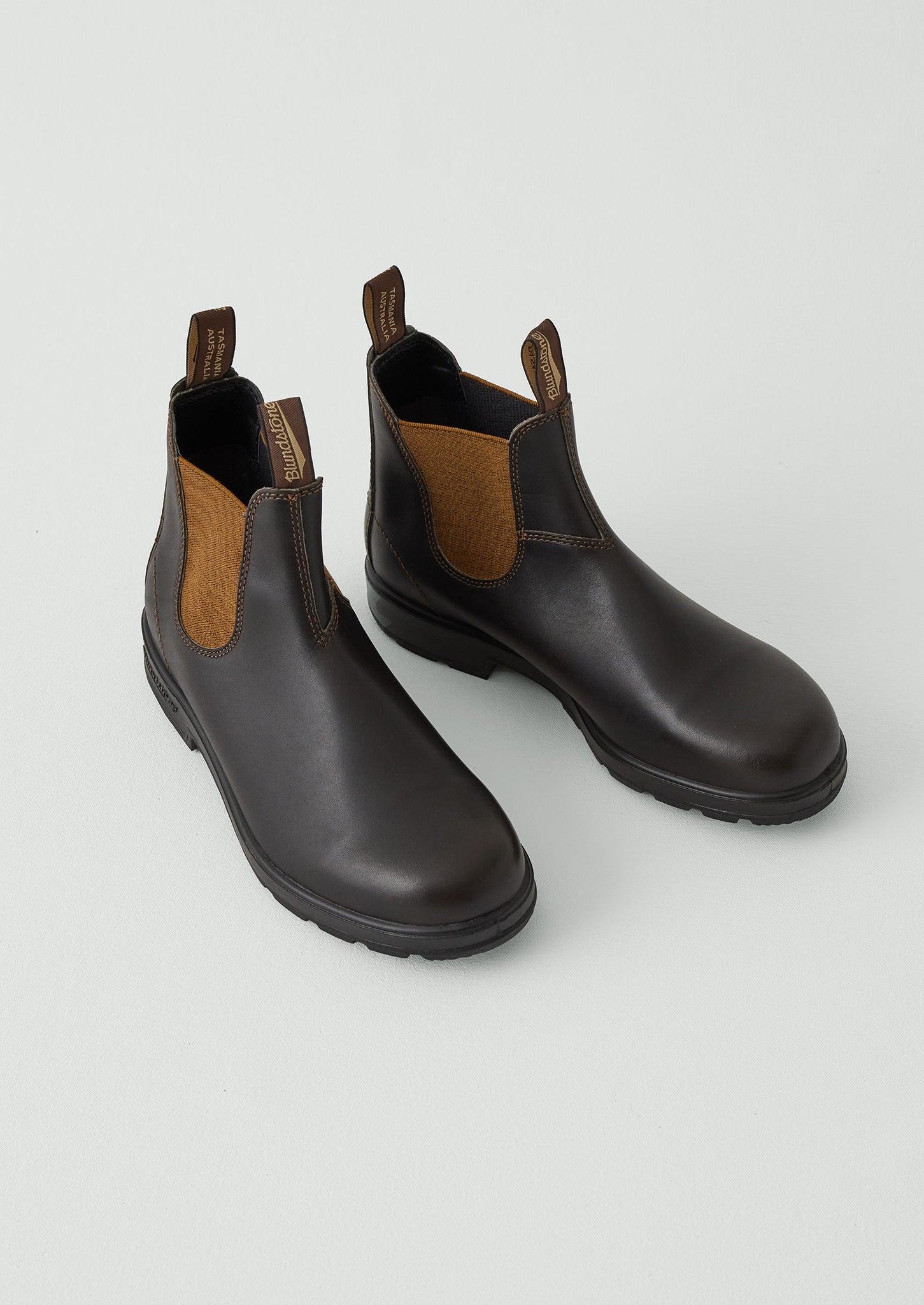 Blundstone Originals Leather Pull On Boots | Brown/Toffee | TOAST
