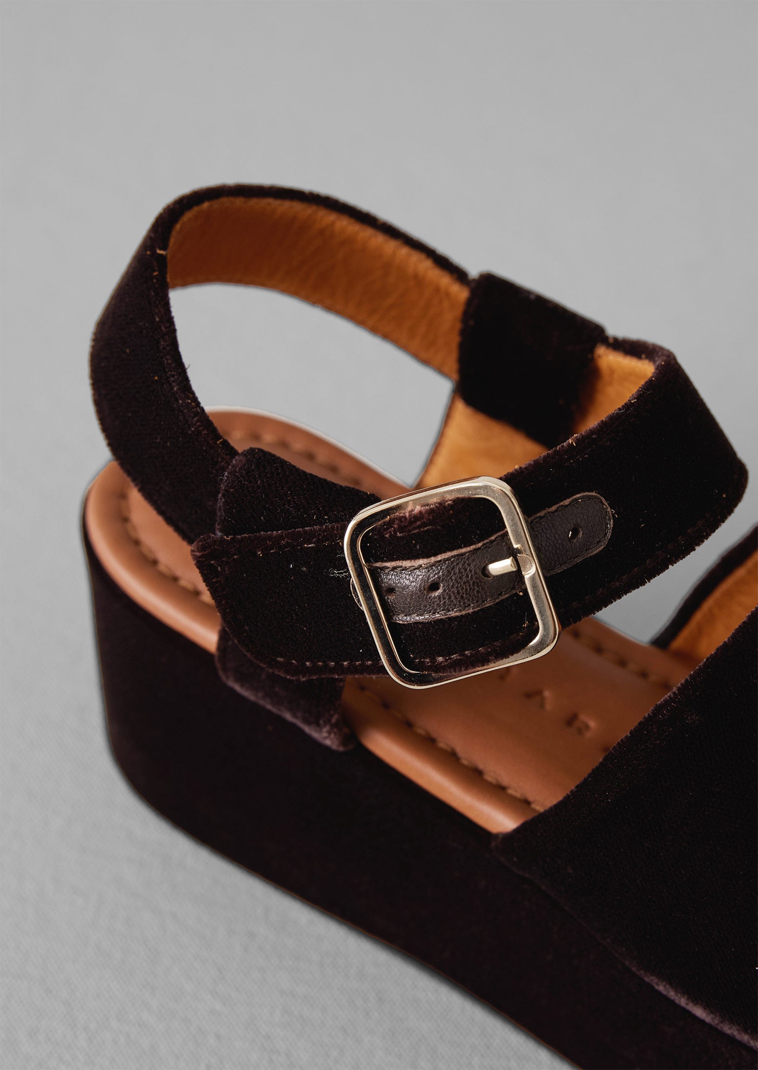 Chie Mihara Velvet Platform Shoes | Chocolate | TOAST