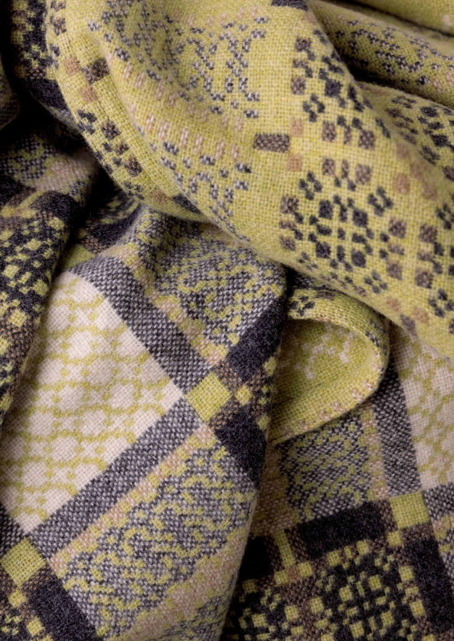 Melin Tregwynt Welsh Blanket | Catkin/Charcoal | TOAST